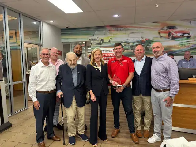 About Us | Serra Toyota of Decatur Serving Athens, AL