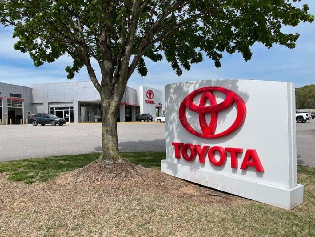 2023 Toyota DealerRater of the Year | Landers Toyota NWA